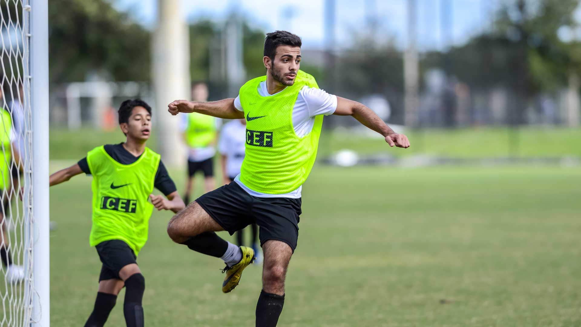 The top 5 qualities to become a professional football player - Paris ...